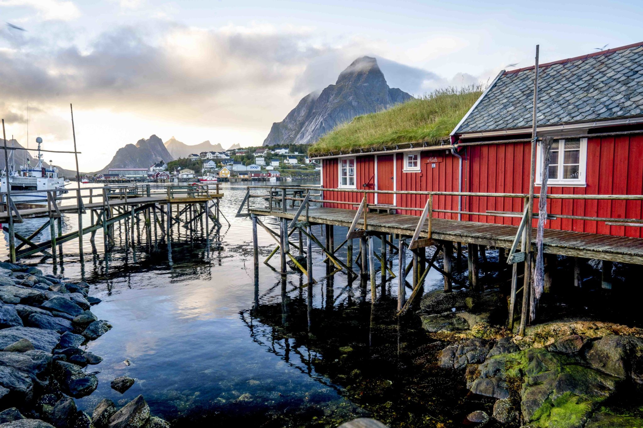Home - Reine Rorbuer